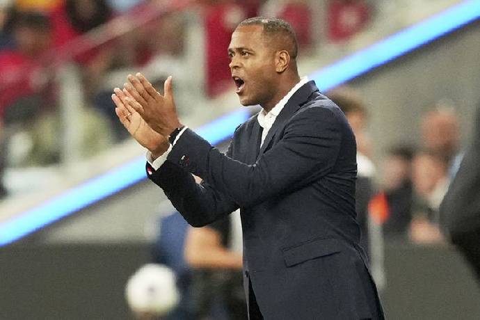 HLV Patrick Kluivert nhận tiền đền bù lớn sau khi bị Indonesia sa thải
